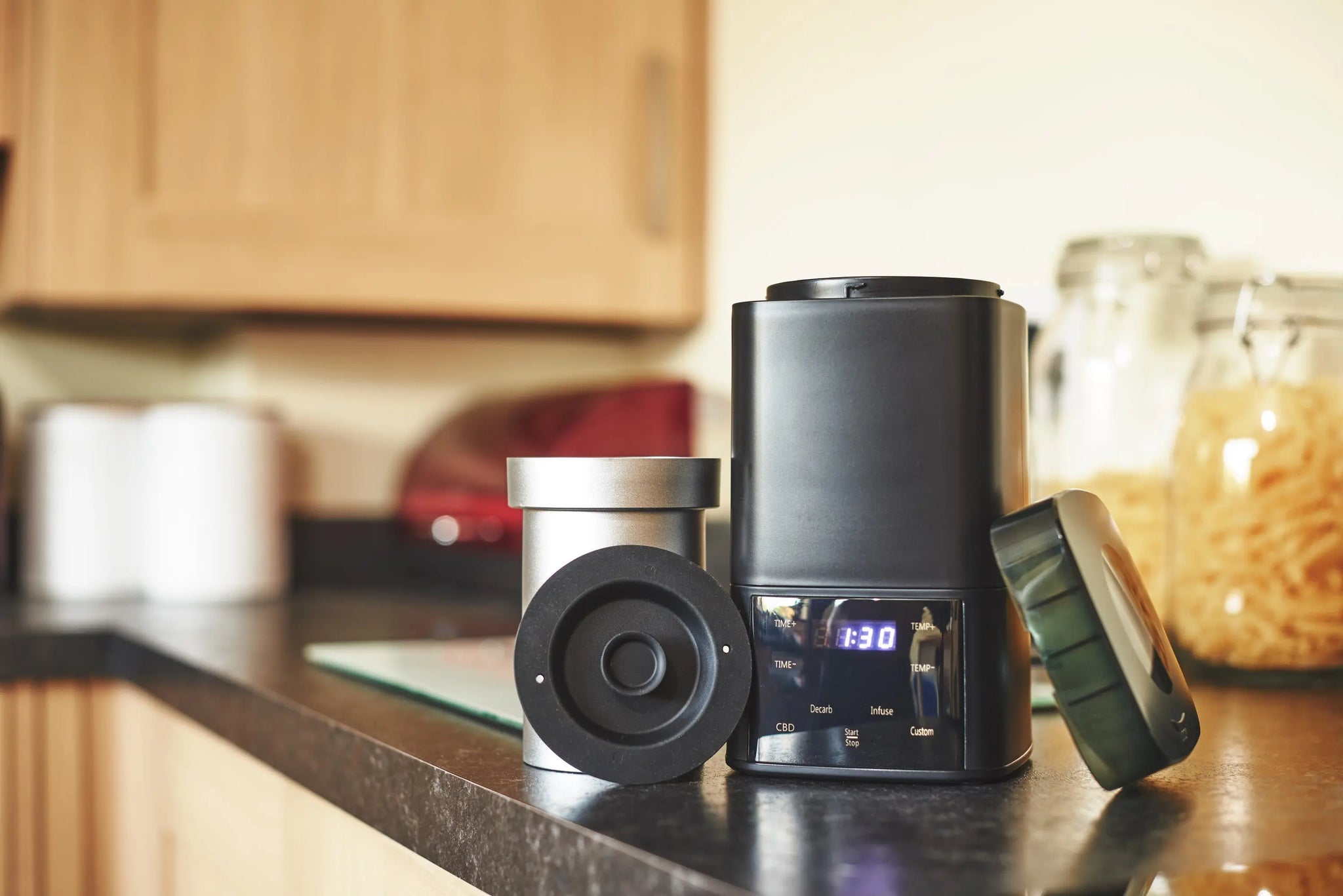 Nebula Boost Black Edition Decarboxylator – Infusion Tool | Nebula Boost